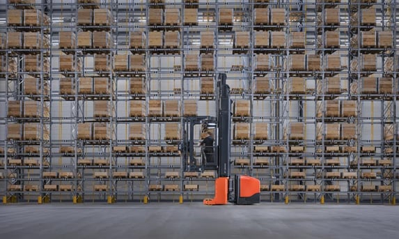 Layout de un almacén logístico: cómo diseñarlo de forma eficiente